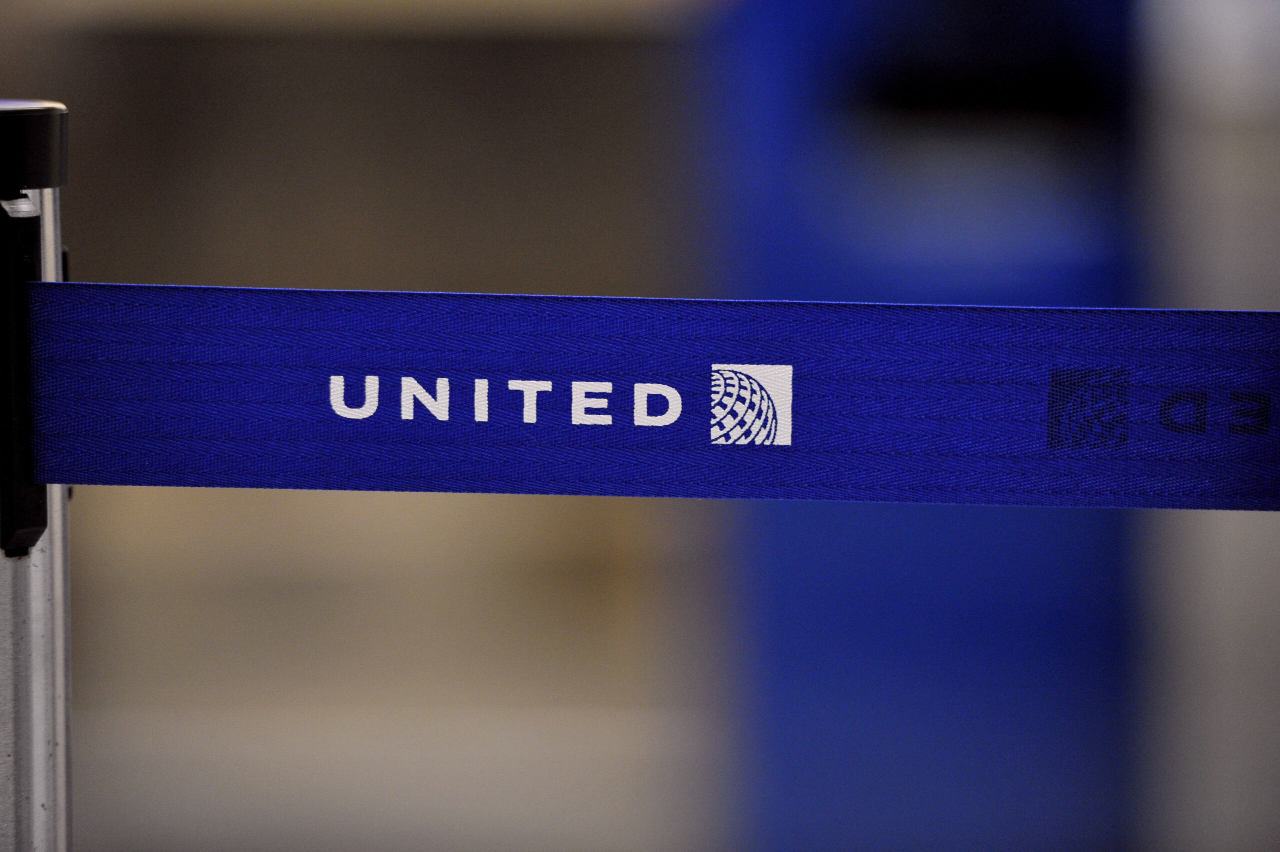 Dead body found in wheel well of United plane from Chicago to Maui ...